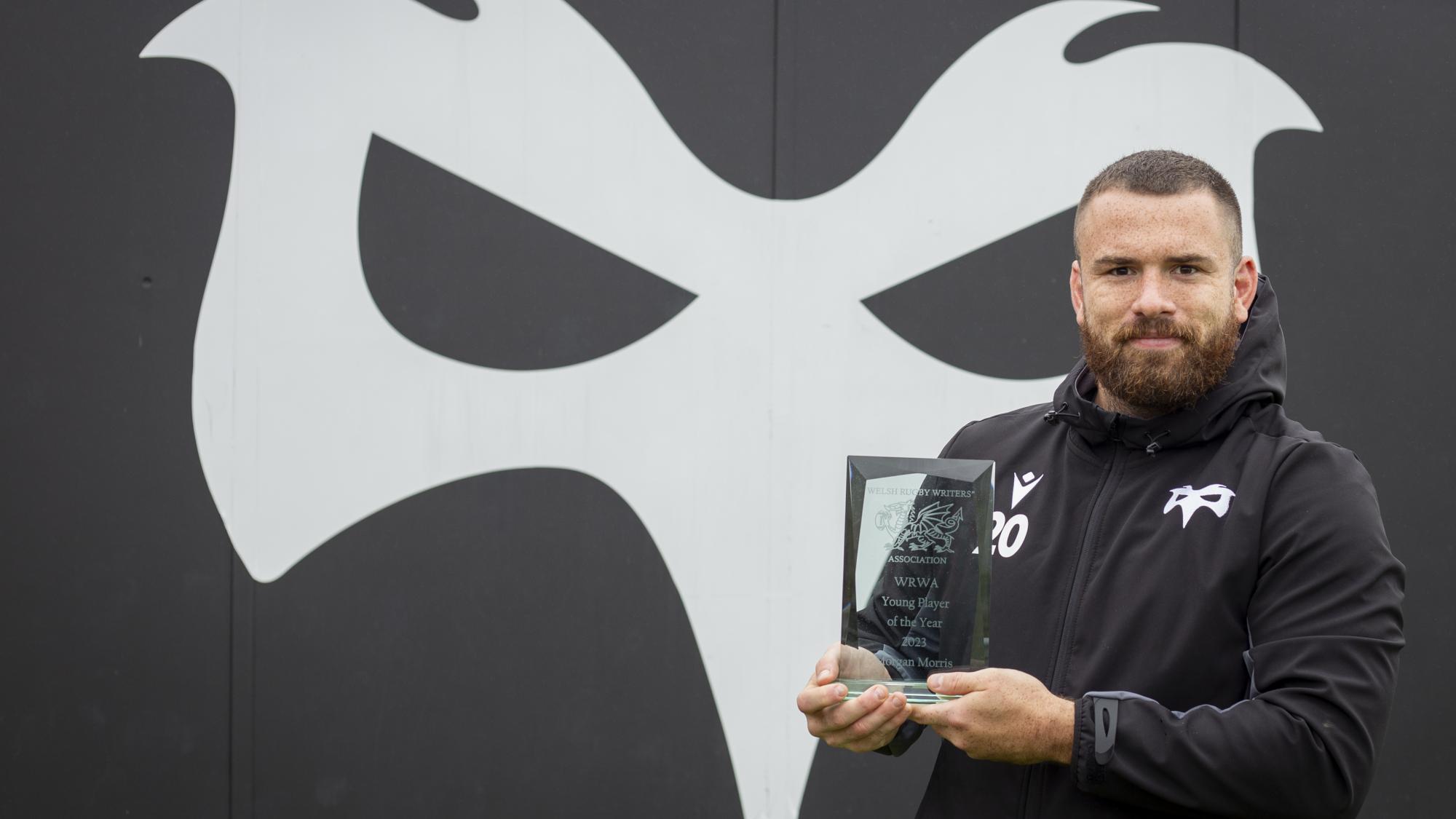 Morgan Morris named as WRWA Young Player of the Year | Ospreys