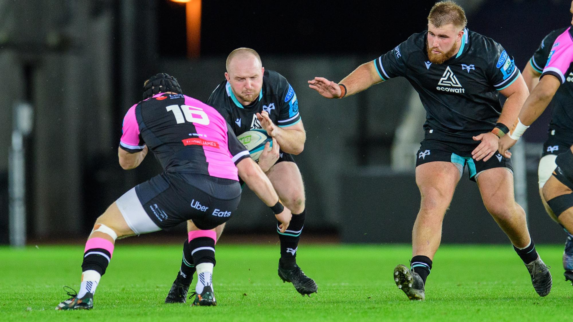 Ethan Lewis re-signs with Ospreys | Ospreys